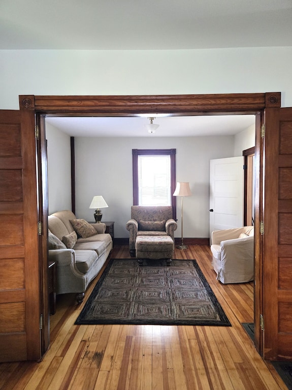 Historic Downtown House. Unscented Products And Sustainability Practices. - Lupa Zoo, Ludlow