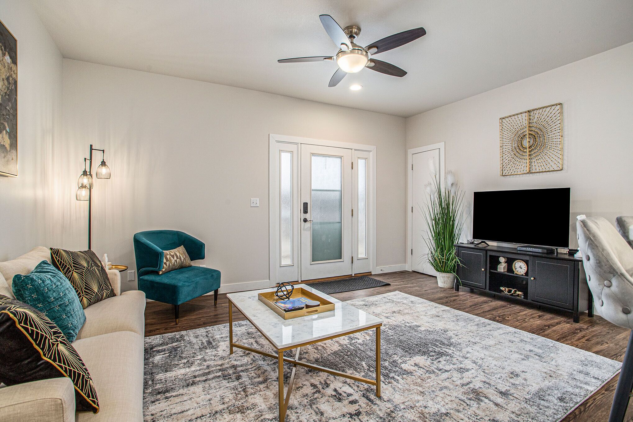 Gatsby Place | Beaches | Grand Mere | Wineries - Stevensville, MI