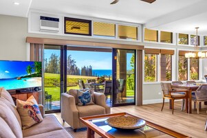 Condo (3 Bedrooms) | Sala de estar | TV