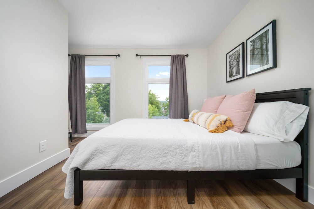 BRAND NEW downtown rooftop condo with water views - Traverse City | Vrbo
