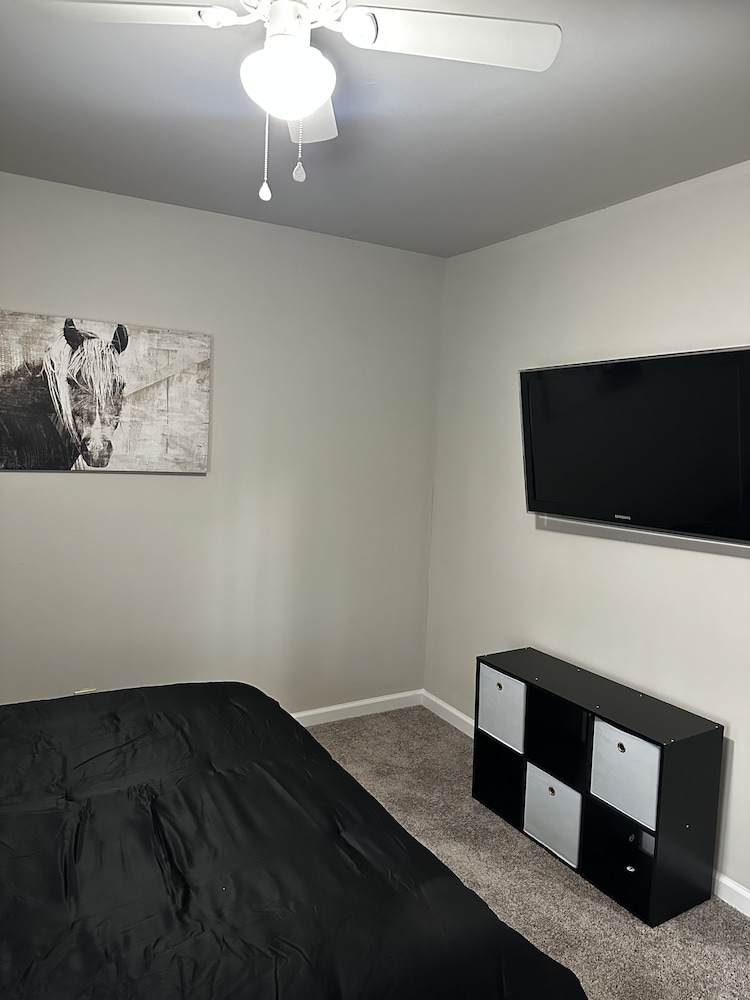 Cozy Modern Gem - Norcross | Vrbo