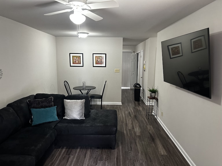 Cozy Modern Gem - Duluth, GA