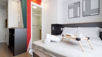Estúdio | 1 quarto, com decoração personalizada, com mobília individualizada