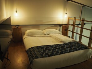 Suite-Estúdio Design | Roupa de alta qualidade, edredões de penas, camas de colchão pillowtop 