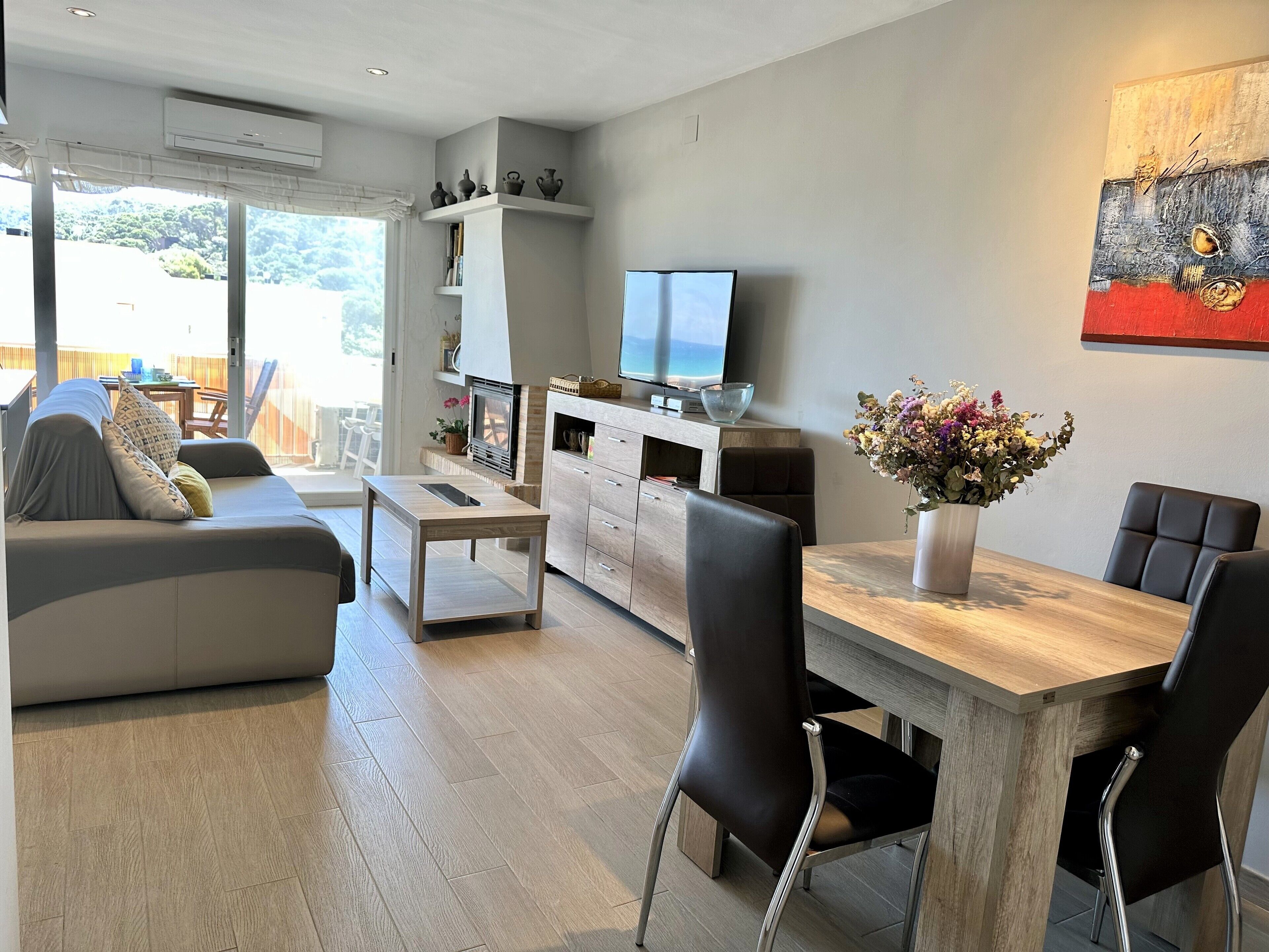 Apartment With Sea View, Fist Line From The Sea. A/c. Parking Place. - Sa Tuna