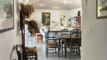 Casa, 4 quartos | Restaurantes