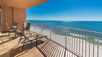 Condo, 4 quartos | Área da propriedade