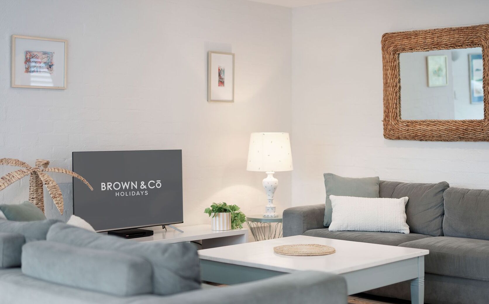 Alice (Bayona 7) -  Little Cove - Noosa National Park