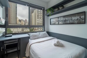 Estúdio Design, 1 quarto | Secretária adequada para computadores portáteis, Wi-fi grátis 