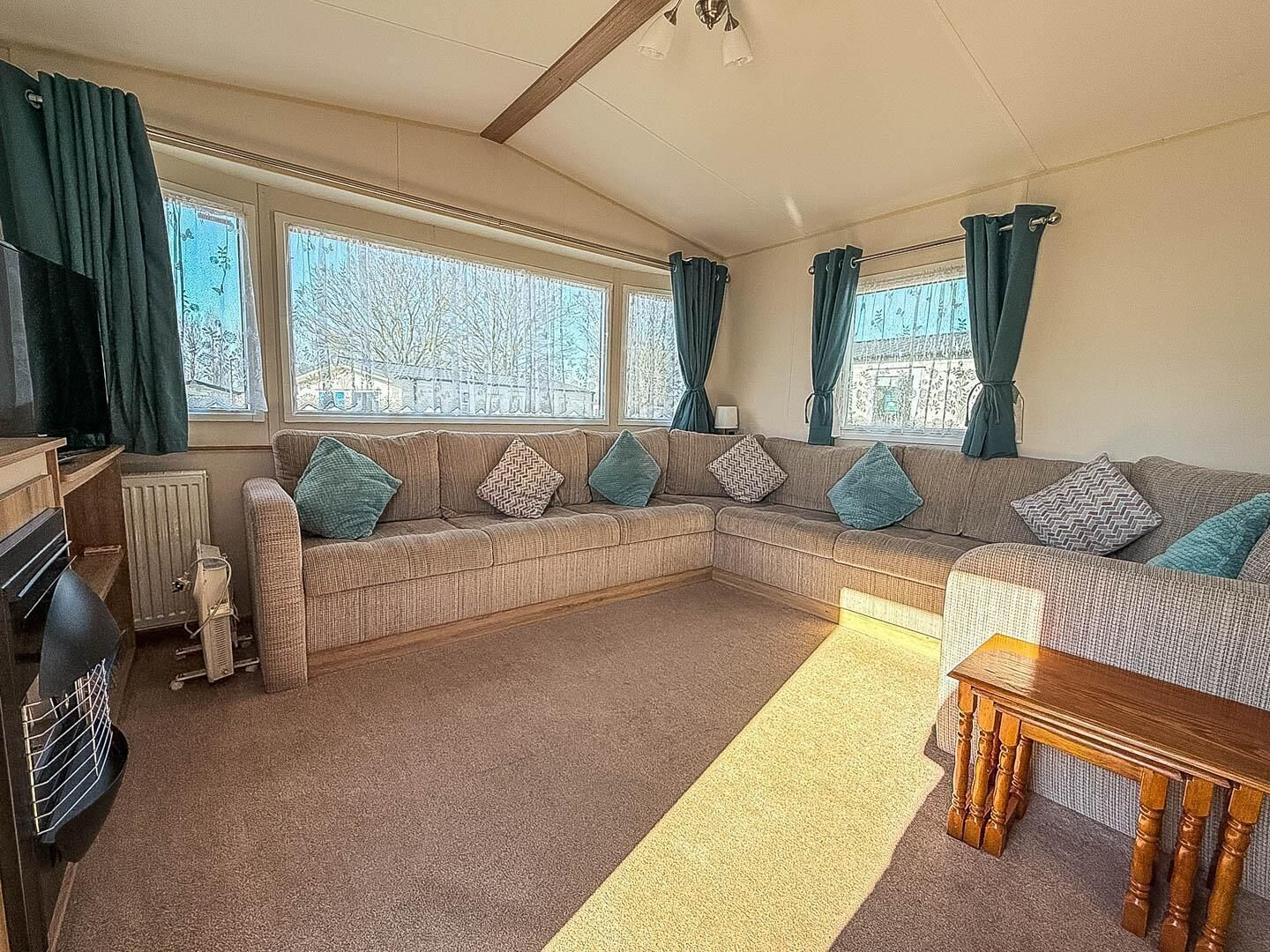 Beautiful Caravan With Decking At Manor Park, Hunstanton Ref 23098t - Hunstanton