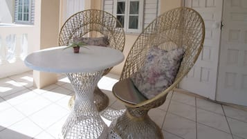 Quarto Duplo ou Twin Básico, várias camas | Terraço/pátio interior