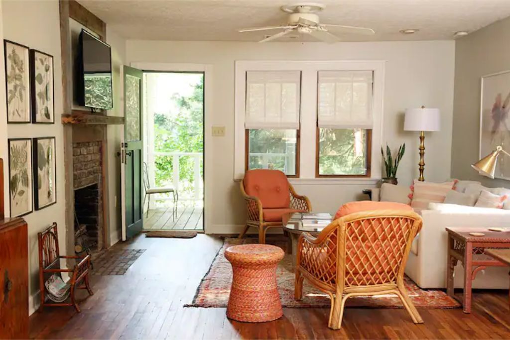 Charming 1935 Cottage: "The Little House" - Dahlonega, GA