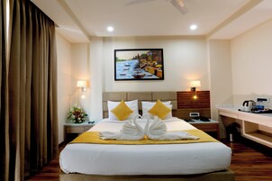Quarto superior, 1 cama de casal, para não fumantes, vista para a cidade | Roupas de cama de algodão egípcio, roupas de cama premium
