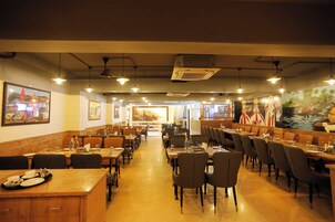 Café da manhã com buffet todos os dias mediante uma taxa