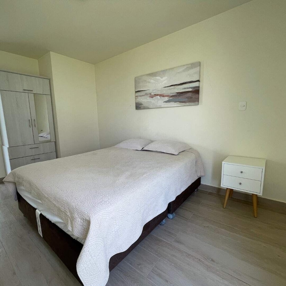 Hop Odaiba Exclusiva Laguna Y Playa En Chincha - San Clemente