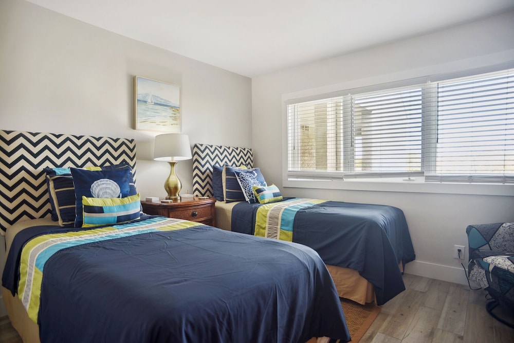 Shorewood 508 - Top Floor Direct Oceanfront 2br/2 Bath - Tybee Island, GA