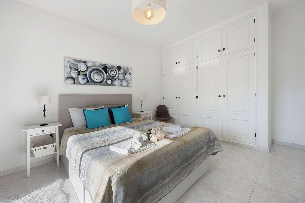 Apartment "Refúgio Praia Da Rocha" With Sea View, Balcony & Wi-fi - Portimão