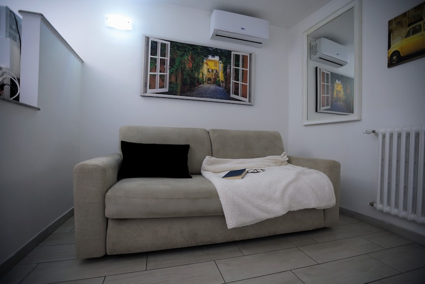 Luxe Penthouse In Residentiële Wijk Bij Trastevere Met Terras En Parkeerplaats - Rome