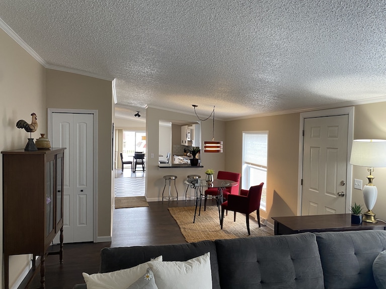 Lake Views From Great Deck, Newly Remodeled, Family Members Of All Ages - Mission Lake, Jerome