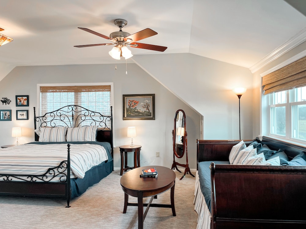 Stone Cove Cottage At Sacket On Lake Ontario - Sackets Harbor, NY