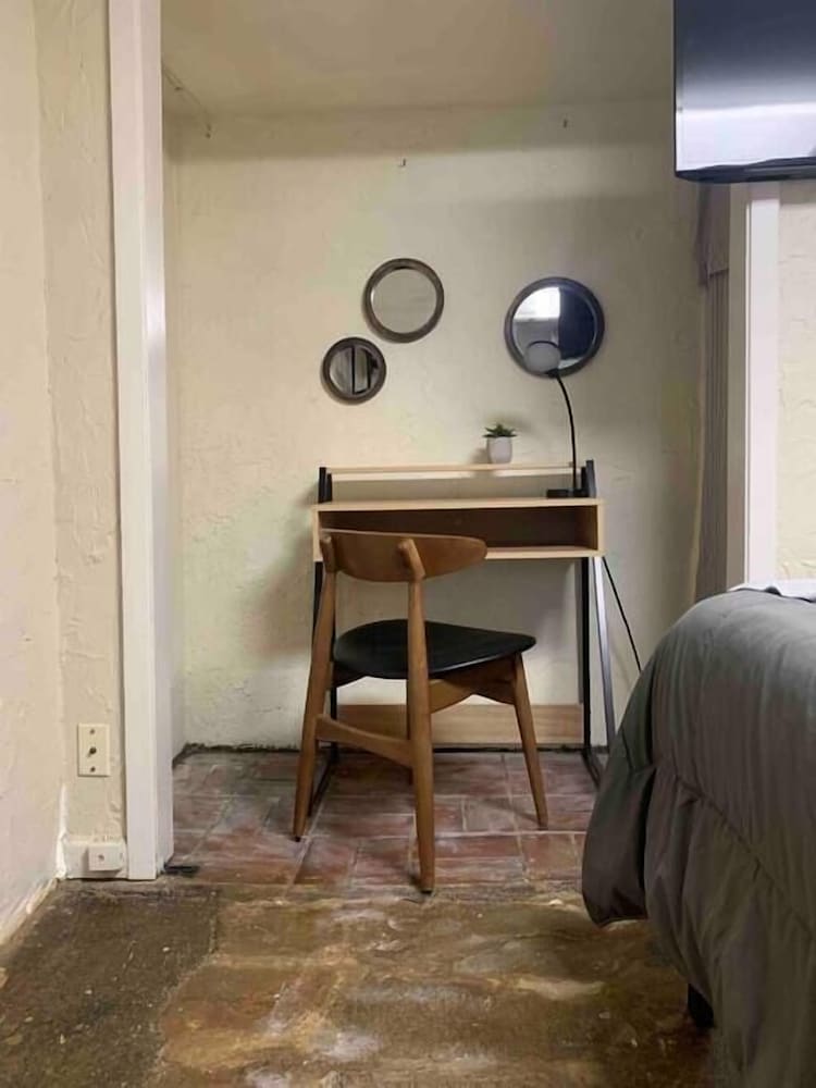 Pet-friendly Cottage, Forest Views, 1 Mi To Hiking/town/dining - Hot Springs, AR