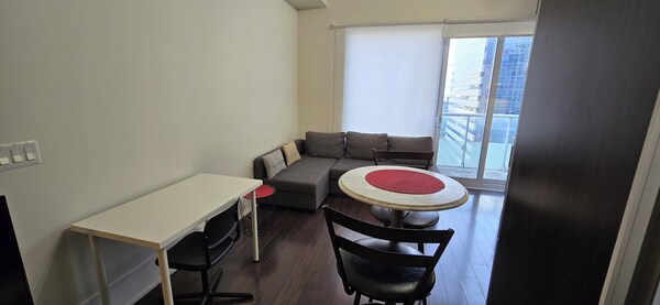 Rivetstays - The Atmos - Toronto