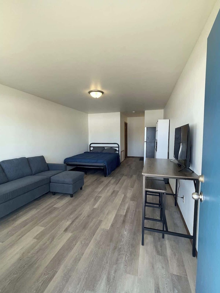 Unit 2 - Stand Rock Studios - Wisconsin Dells | Vrbo