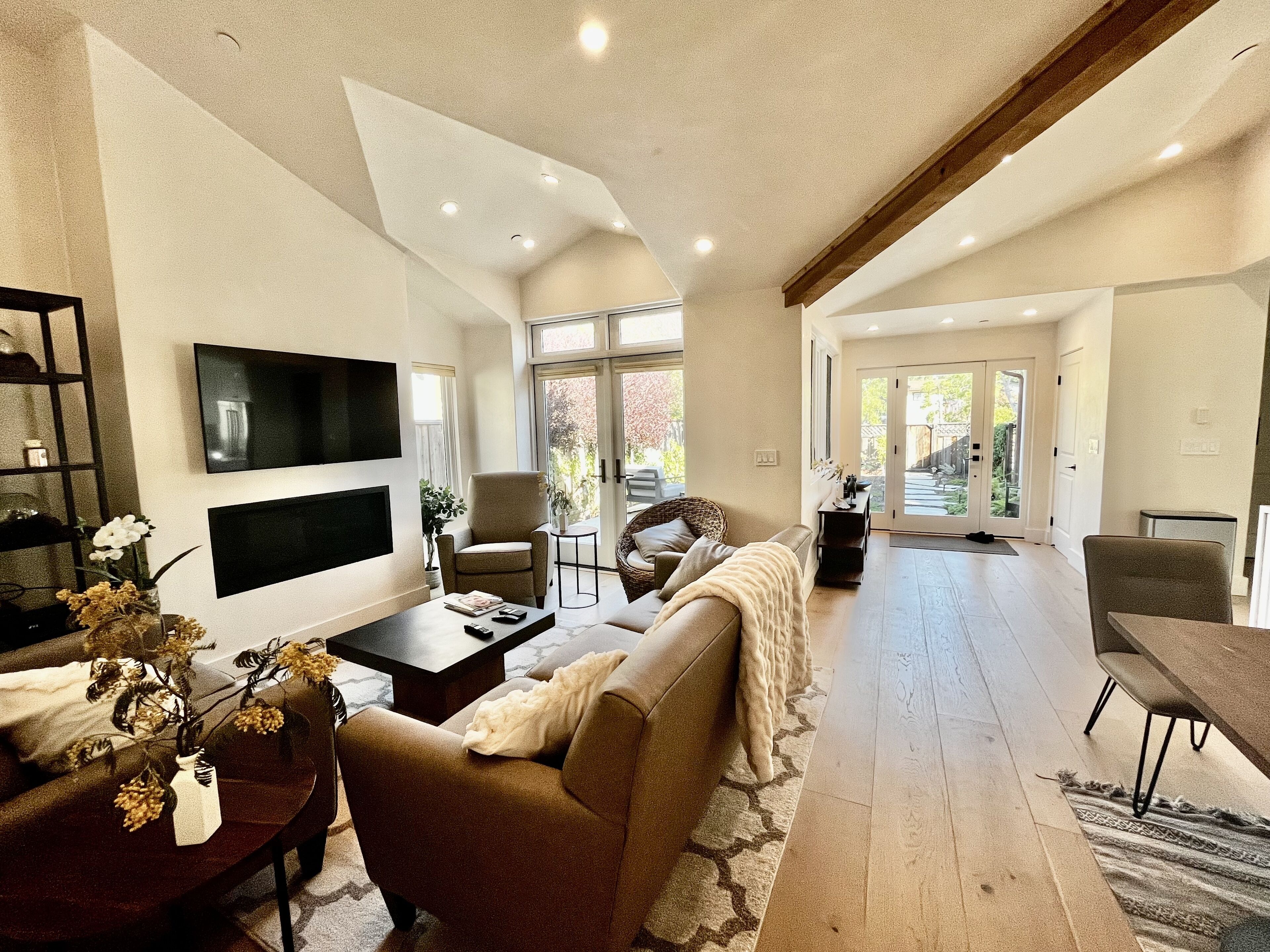 Carmel By The Sea Luxury Villa - Monterey, CA