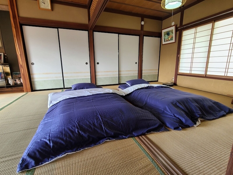 一棟丸ごと!6名宿泊可能 最寄り駅車5分! Wifi・駐車場完備 ゲストハウス陽だまりの宿 / 東御市 長野県 - 長野県