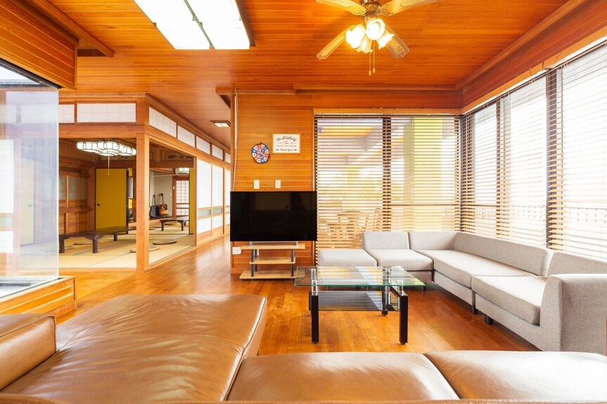 Spacious Charter Up To 15 People Oriental Villa / Ishigaki Okinawa - Ishigaki