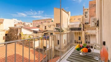Apartamento Familiar, vários quartos, 2 casas de banho (Sicula home in the city center) | Terrenos do alojamento