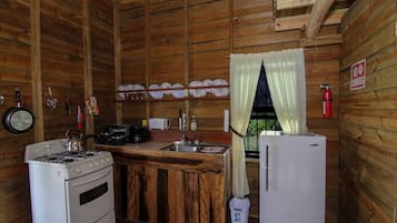 Cabine, 1 quarto, pátio | Interior