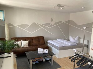 Quarto, 3 quartos | Interior