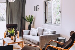 Casa, 2 quartos, fumadores, varanda | Sala de estar