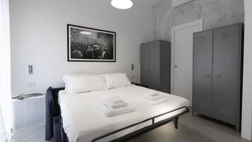 Apartamento (1 Bedroom) | 1 quarto, ferro/tábua de engomar, roupa de cama fornecida