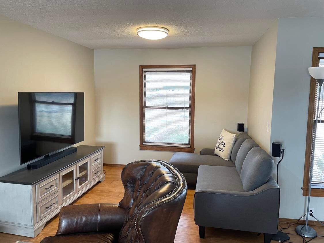 Swan Shores - Newly Remodeled Lakefront Home - Andover, KS