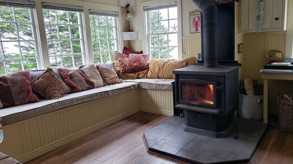 Bay Of Fundy Seaside Cottage - New Brunswick