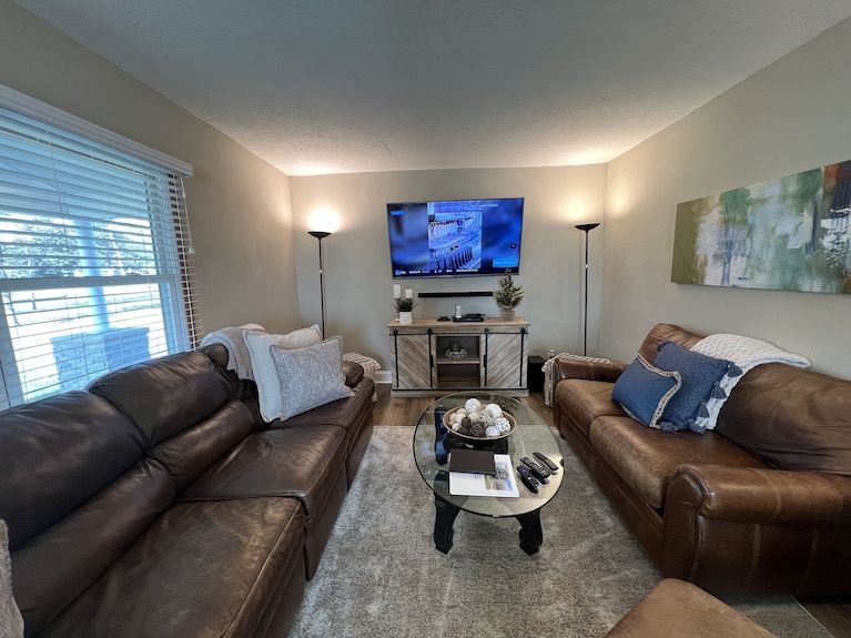 7 Mi To Grand Park, 1 Mi To Mustard Seed, 5 Min To Downtown Noblesville! - Noblesville, IN