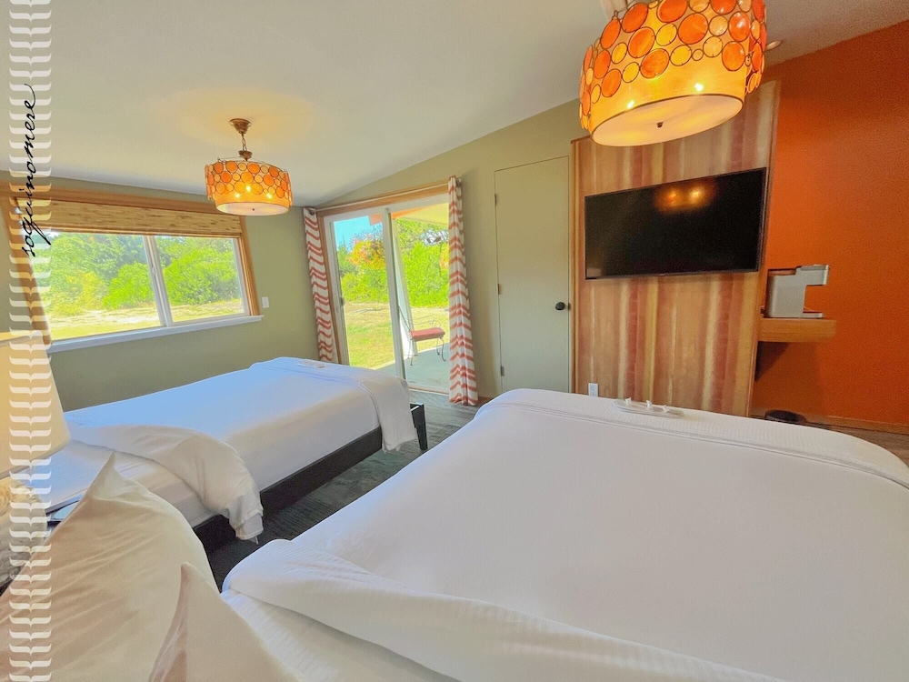 Tide Pool Cabin, a Soquinomere Private Hotel on the Dunes, Downtown ...