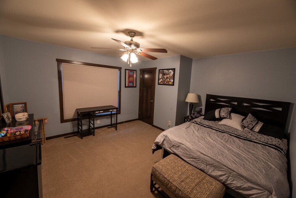 Perfect EAA Rental for a large group less than 10 miles from EAA ...