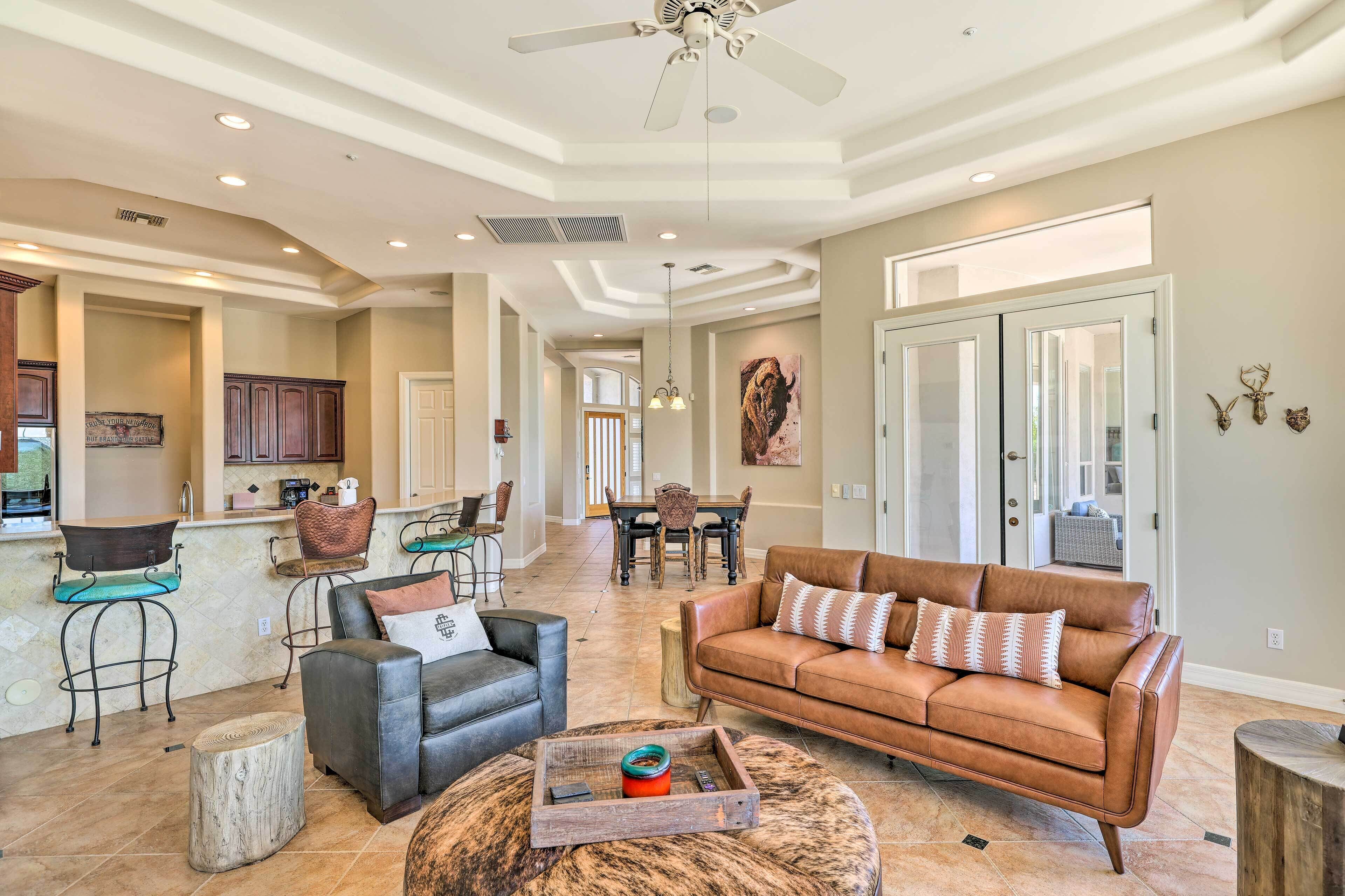 Infinity Pool: Stunning Home In Cave Creek! - Cave Creek, AZ