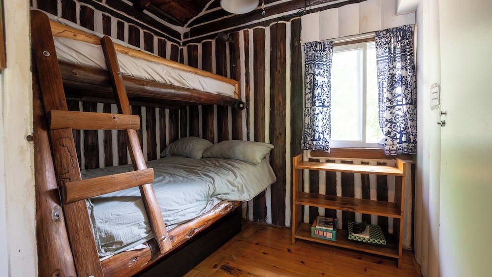 Waterfront Log Cabin at the shores of Mosque Lake! - North Frontenac | Vrbo