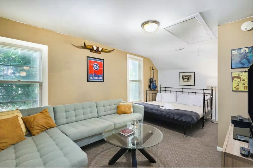 2 Bed 1 Bath In Trendy East Nashville Neighborhood! - Nashville, TN