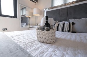 Com decoração personalizada, com mobília individualizada, Wi-fi grátis 