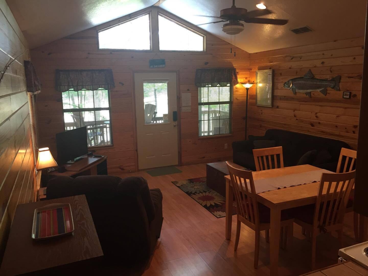 Rio Cancion On Guadalupe Cabin #1 - New Braunfels, TX