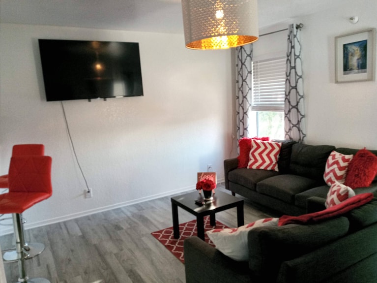 " Love " Near Sofi / Rams Stadium 10 Minutes Lax, Shopping, Restaurants Beaches - Redondo Beach, CA