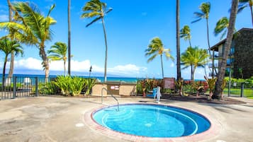 Villa, 2 quartos (Ocean View, Sleeps 8 (ML-3523)) | Piscina | Piscina exterior