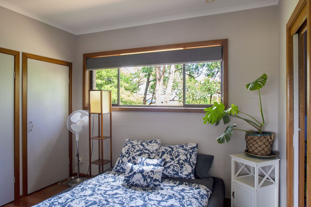Treetops Apartment 7 Night Discounts - Seville
