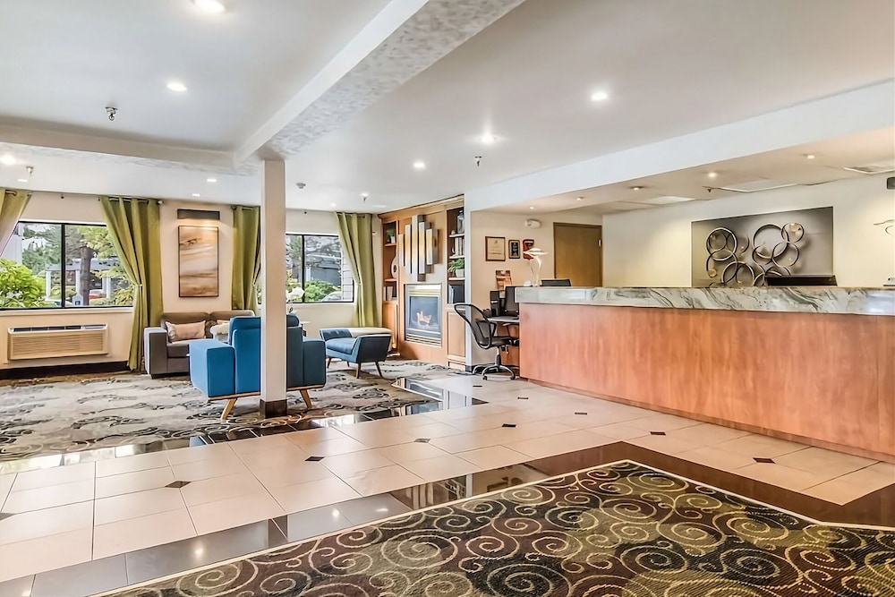 Look No Further! Pet-friendly Property With Free Parking And Breakfast! - Bainbridge Island, WA