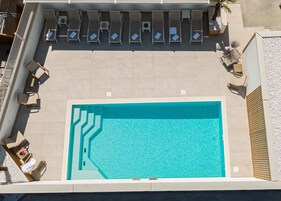 Piscina externa sazonal